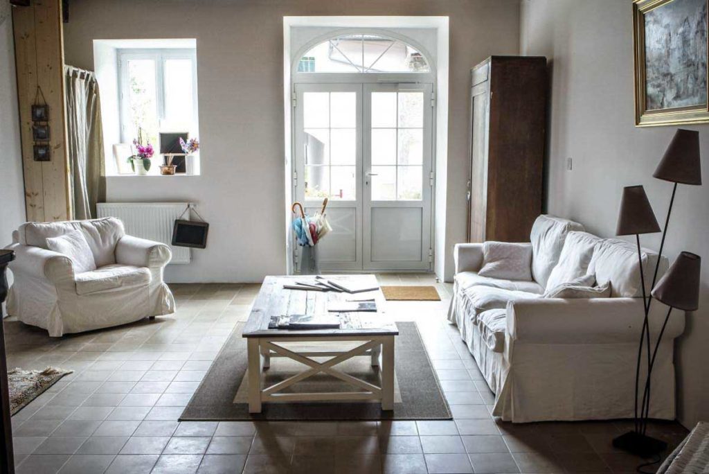 Maison d'hôtes à vendre aux portes de Genève (Collonges, Ain)